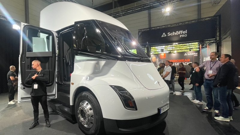 IAA 2024 | Tesla unveils results and strategy for the electric Semi ...